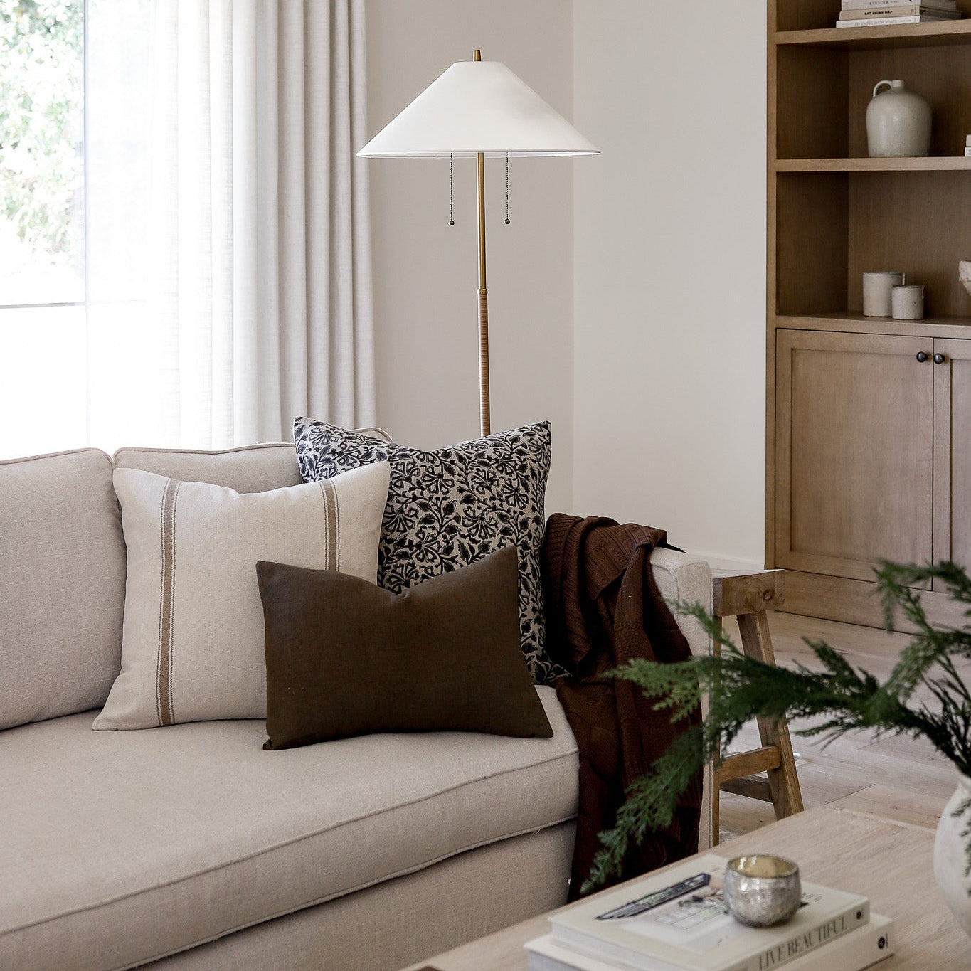 How to Create a Warm Thanksgiving Living Room | Danielle Oakey Shop